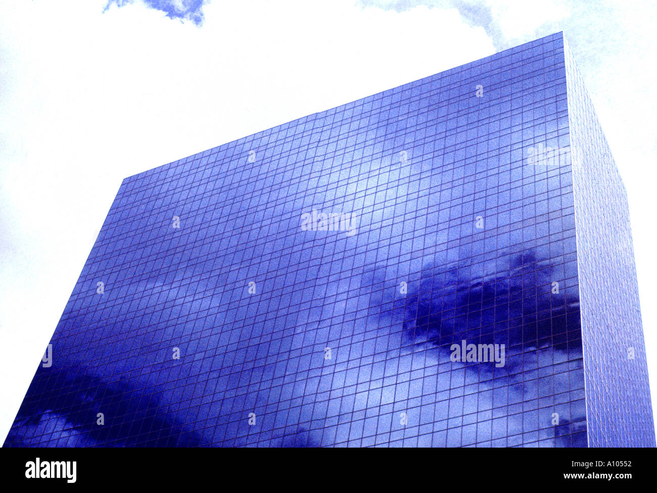 Glass monolith hi-res stock photography and images - Alamy