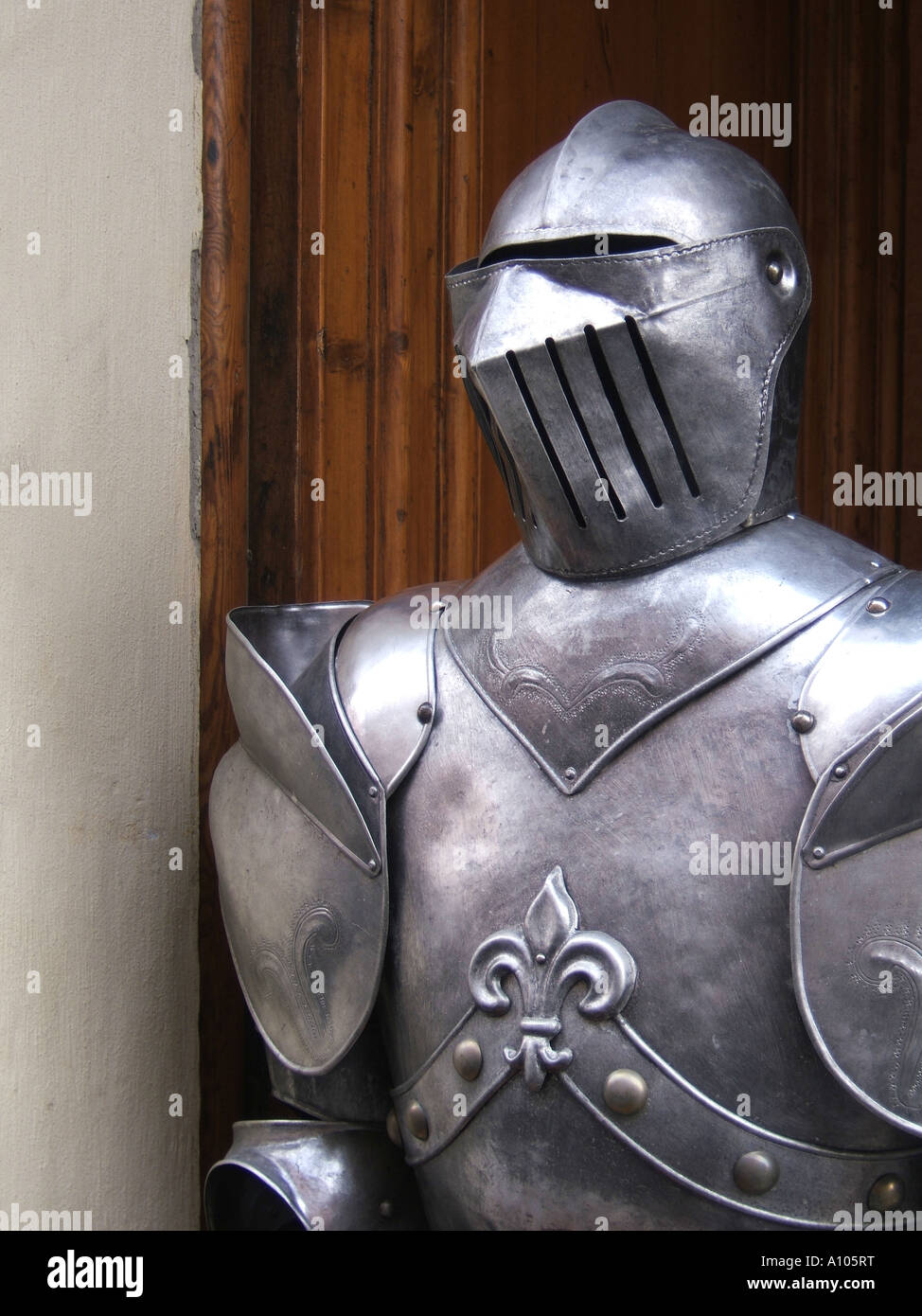 model of medieval warrior wearing body armour Stock Photo - Alamy