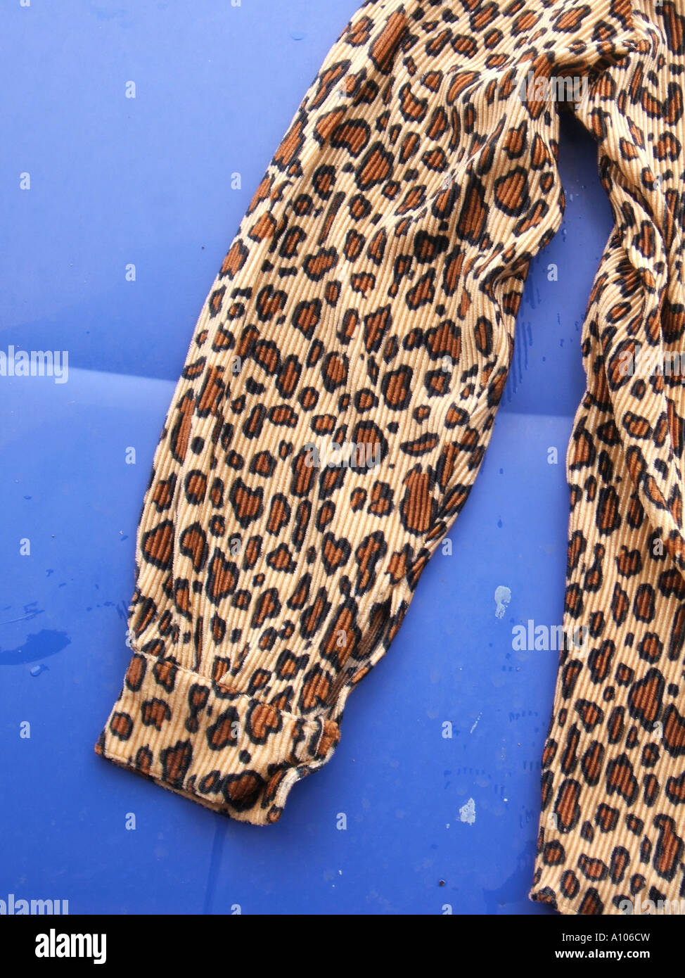 second hand used shirt at flea market Stock Photo - Alamy