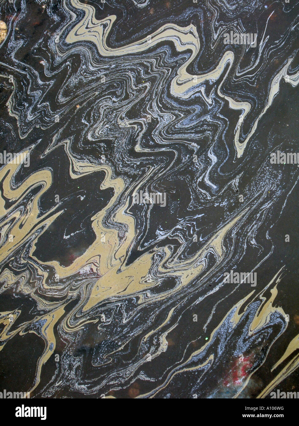 oil leak pattern on water surface Stock Photo - Alamy