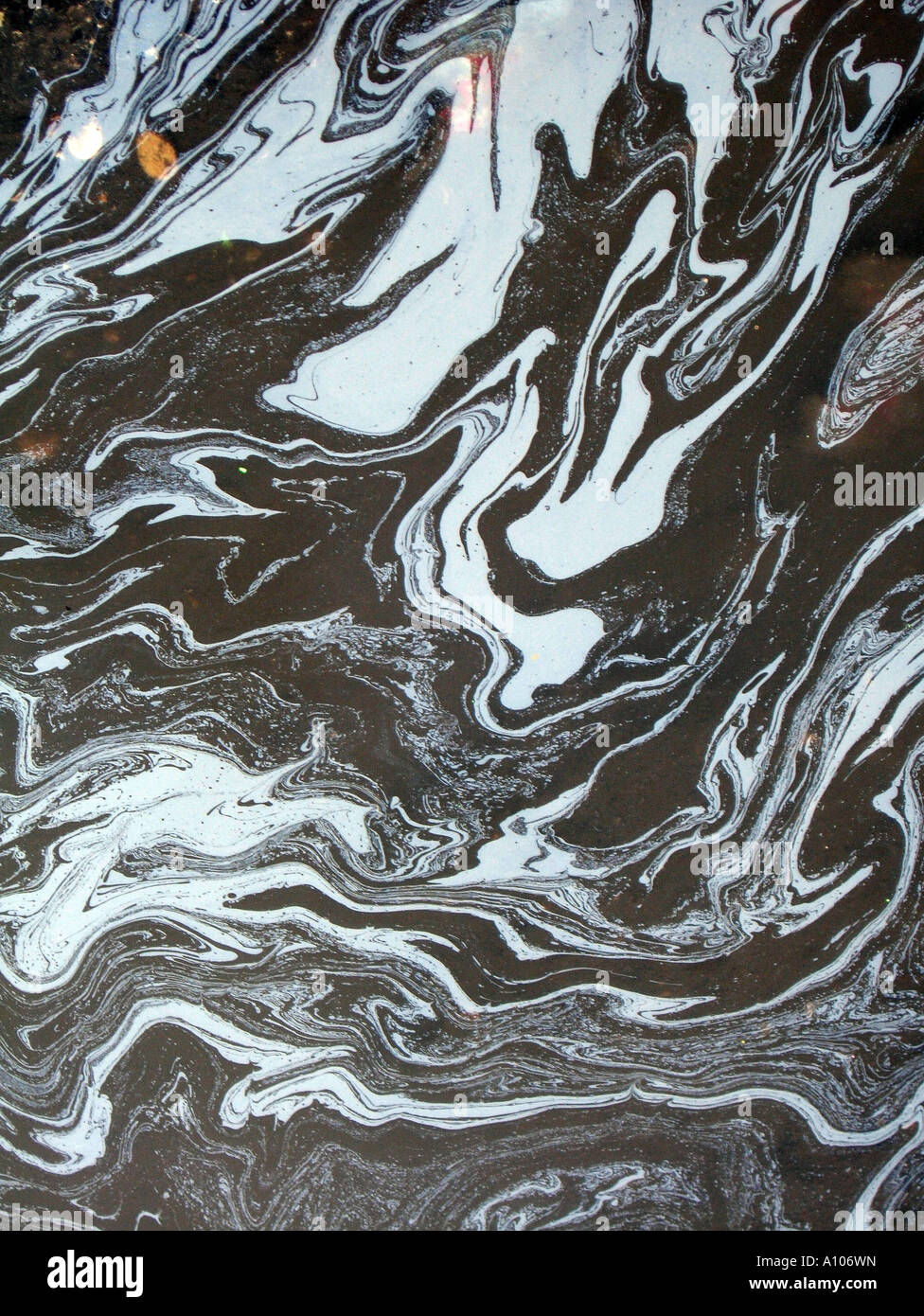 oil leak pattern on water surface Stock Photo - Alamy