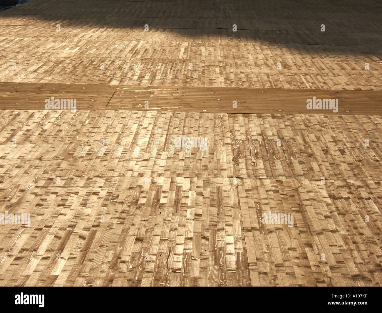 empty wooden floor base foundation under construction Stock Photo - Alamy