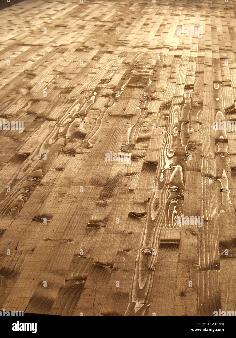 empty wooden floor base foundation under construction Stock Photo - Alamy