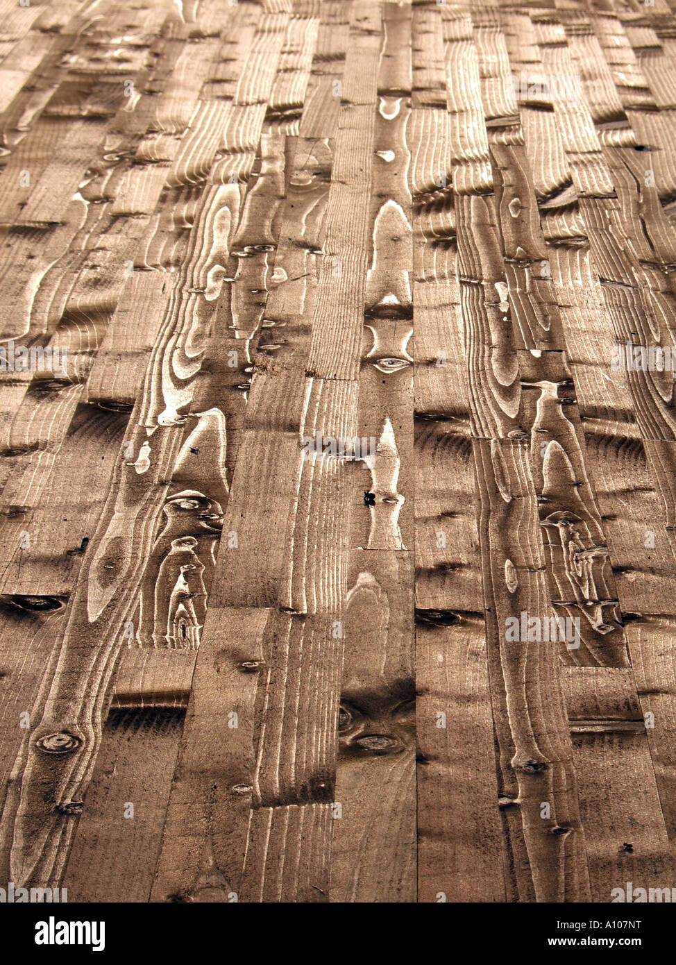 empty wooden floor base foundation under construction Stock Photo - Alamy