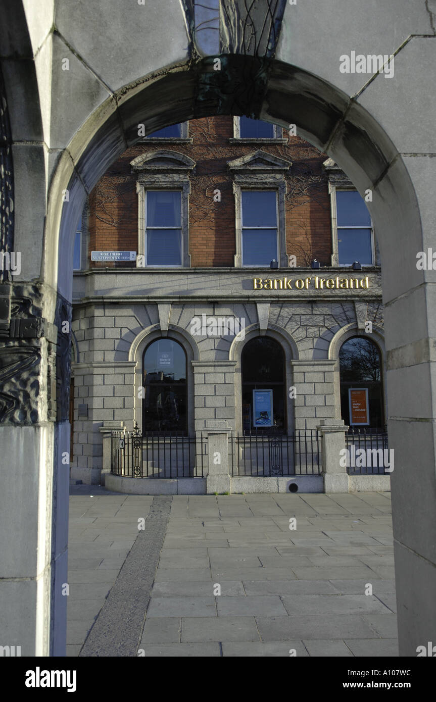 Dublin banking sign st stephen's green travel tourism building ...
