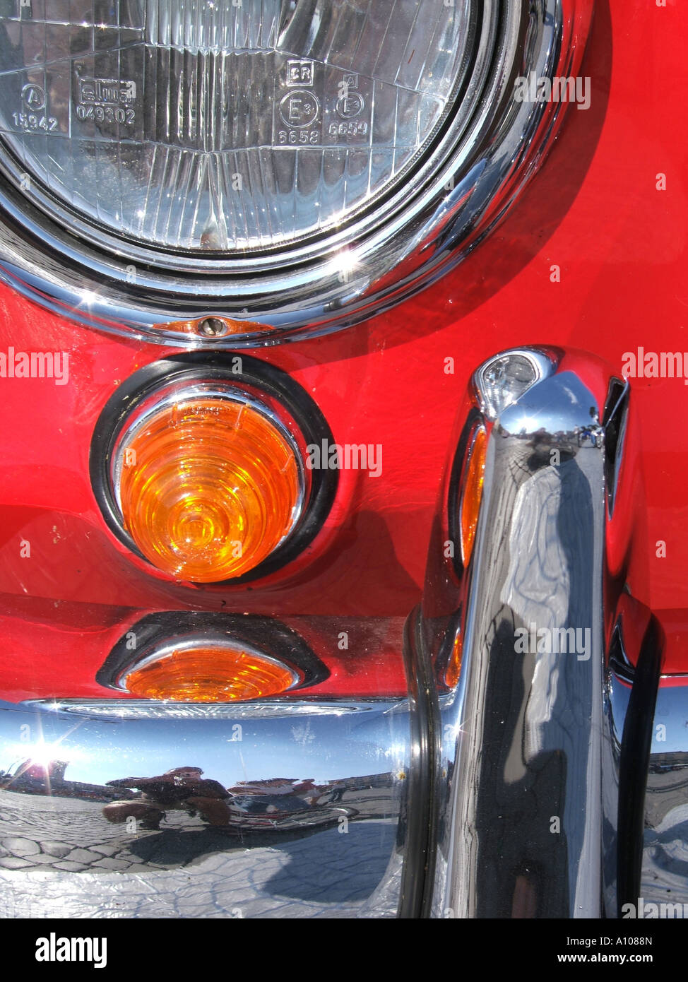 detail of red classic mercedes benz car Stock Photo - Alamy