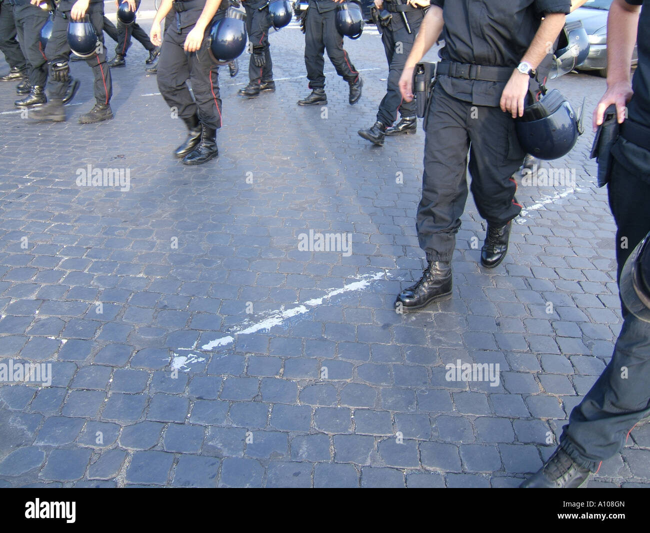 carabinieri police officers at rally in rome, italy Stock Photo - Alamy