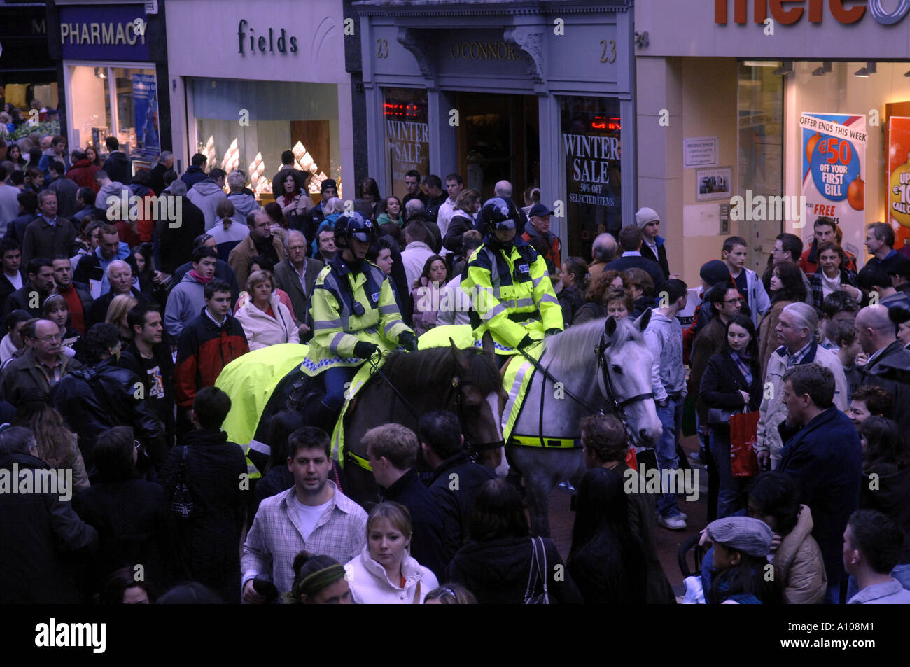 police horses horseback mounted police offciers garda gardi luminous ... police horses horseback mounted police offciers garda gardi luminous ...