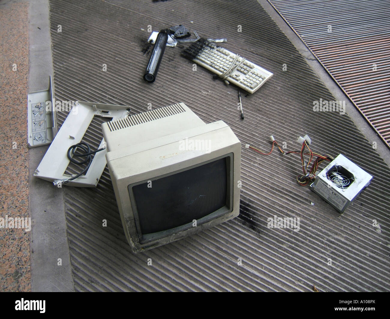 Old broken computer dumped in hi-res stock photography and images - Alamy