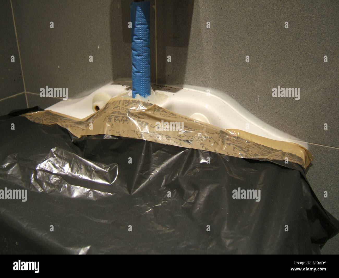 Old fashioned urinal hi-res stock photography and images - Alamy