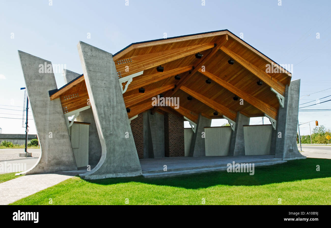 Arena theater hi-res stock photography and images - Alamy