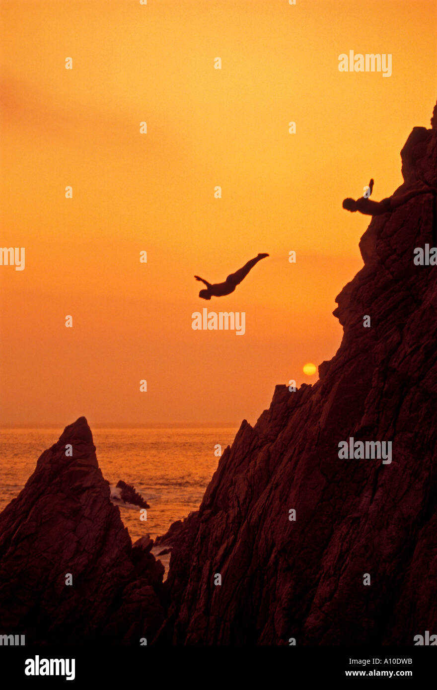Cliff diver hi-res stock photography and images - Alamy