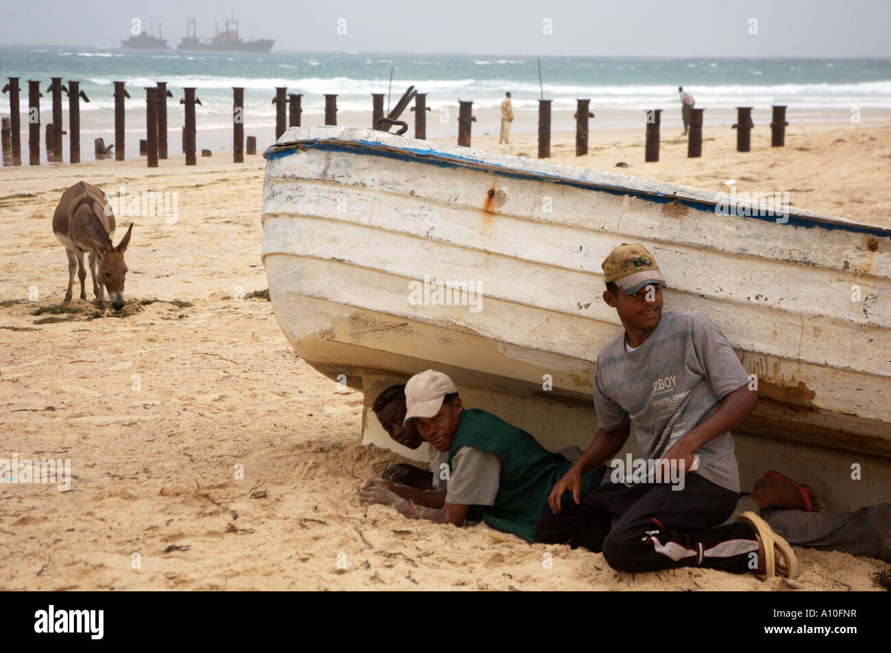 Daily life in the fishing port town of Merca on the Indian Ocean, Lower ...