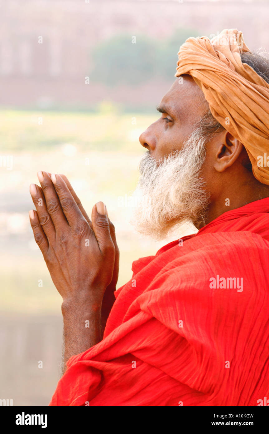 Side profile man praying hi-res stock photography and images - Alamy