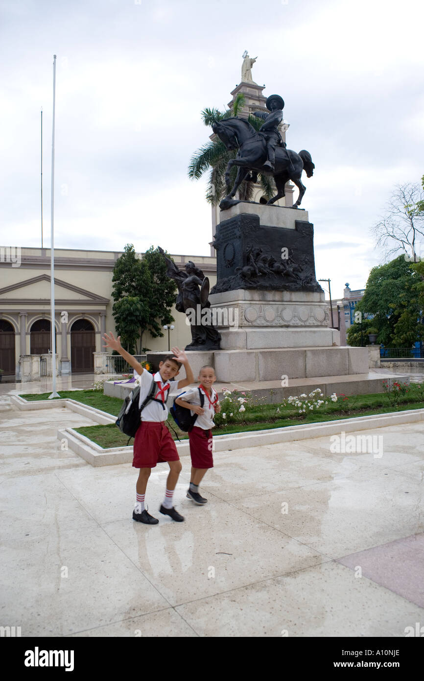 Parque Agramonte and the statue of Ignacio Agramonte, Camaguey,Cuba ...