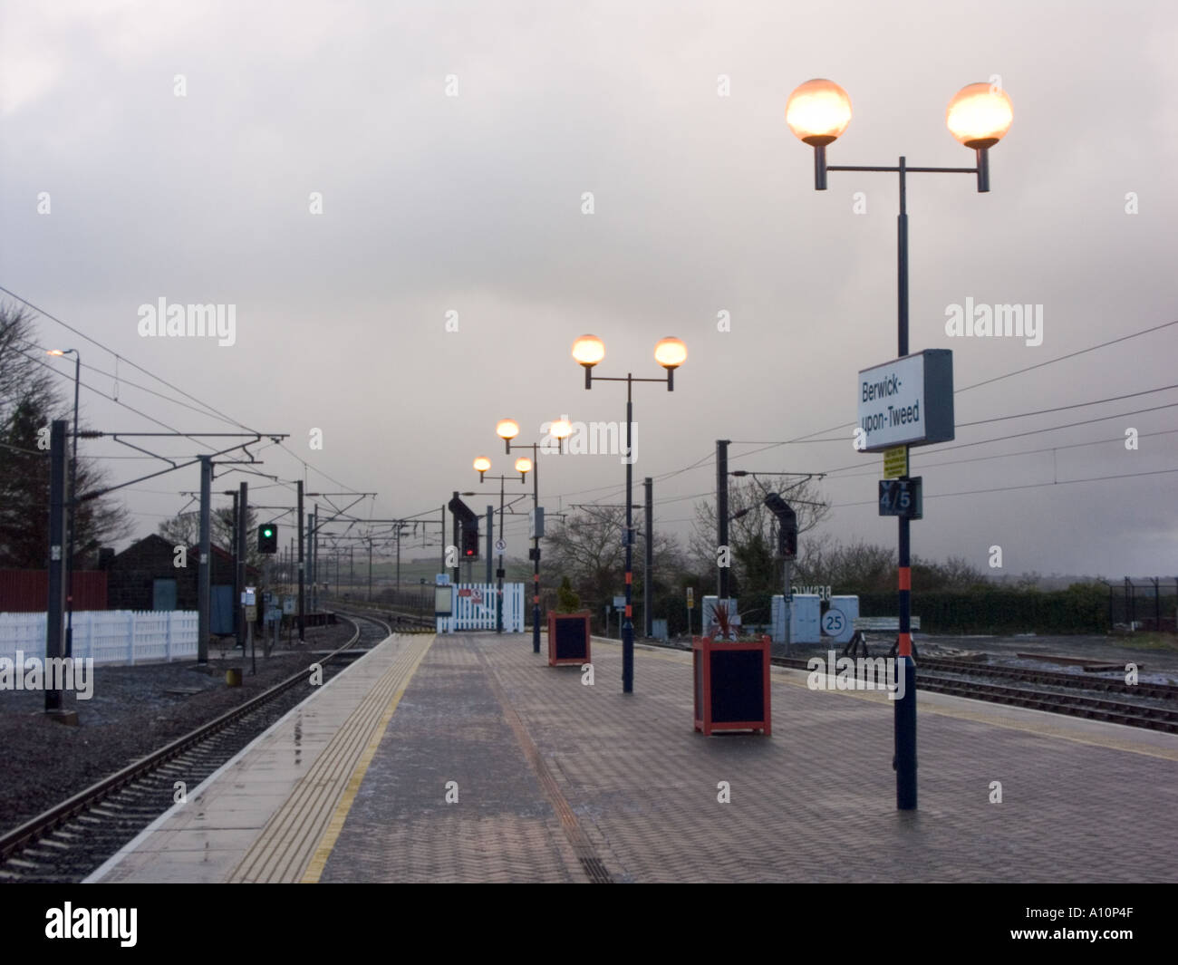 Berwick train station hi-res stock photography and images - Alamy
