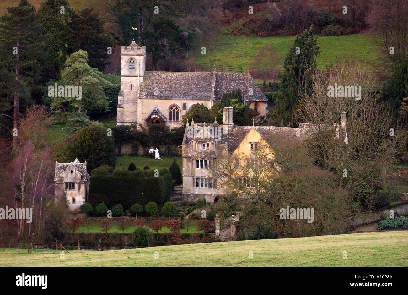 A WEDDING AT OWLPEN CHURCH NEAR ULEY GLOUCESTERSHIRE UK Stock Photo - Alamy