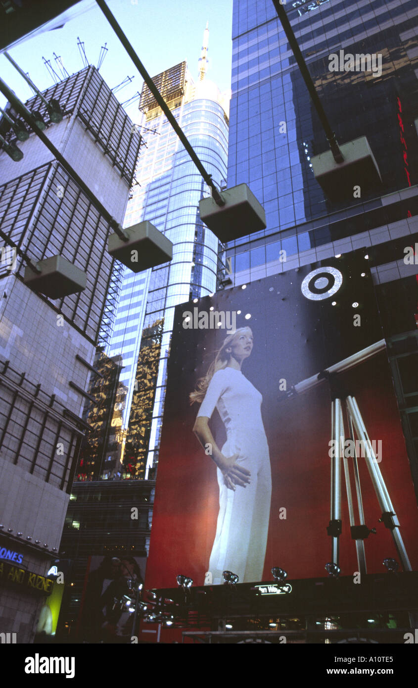 Luminous advertisings hi-res stock photography and images - Alamy