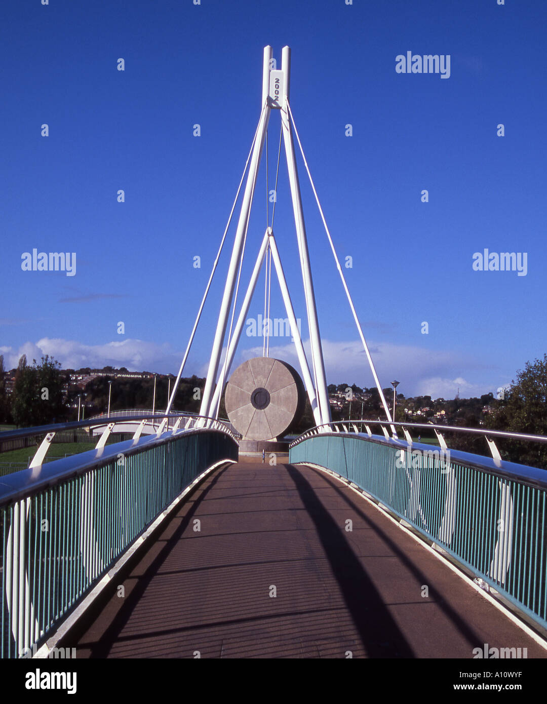 Miller's Crossing cycle and pedestrian bridge over the River Exe at ...
