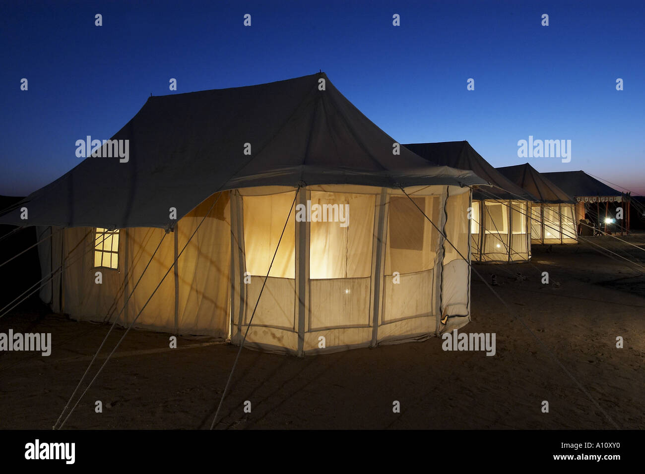 UGA75785 Tented rooms at Sam Sand Dunes Royal Desert Safaries Jaisalmer ...