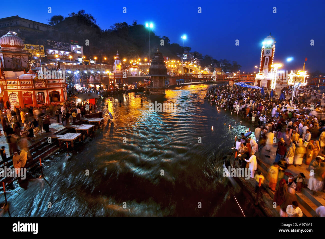 Har Ki Pauri Ghat at Ganga Aarti, Ganges River, Haridwar, Uttranchal ...