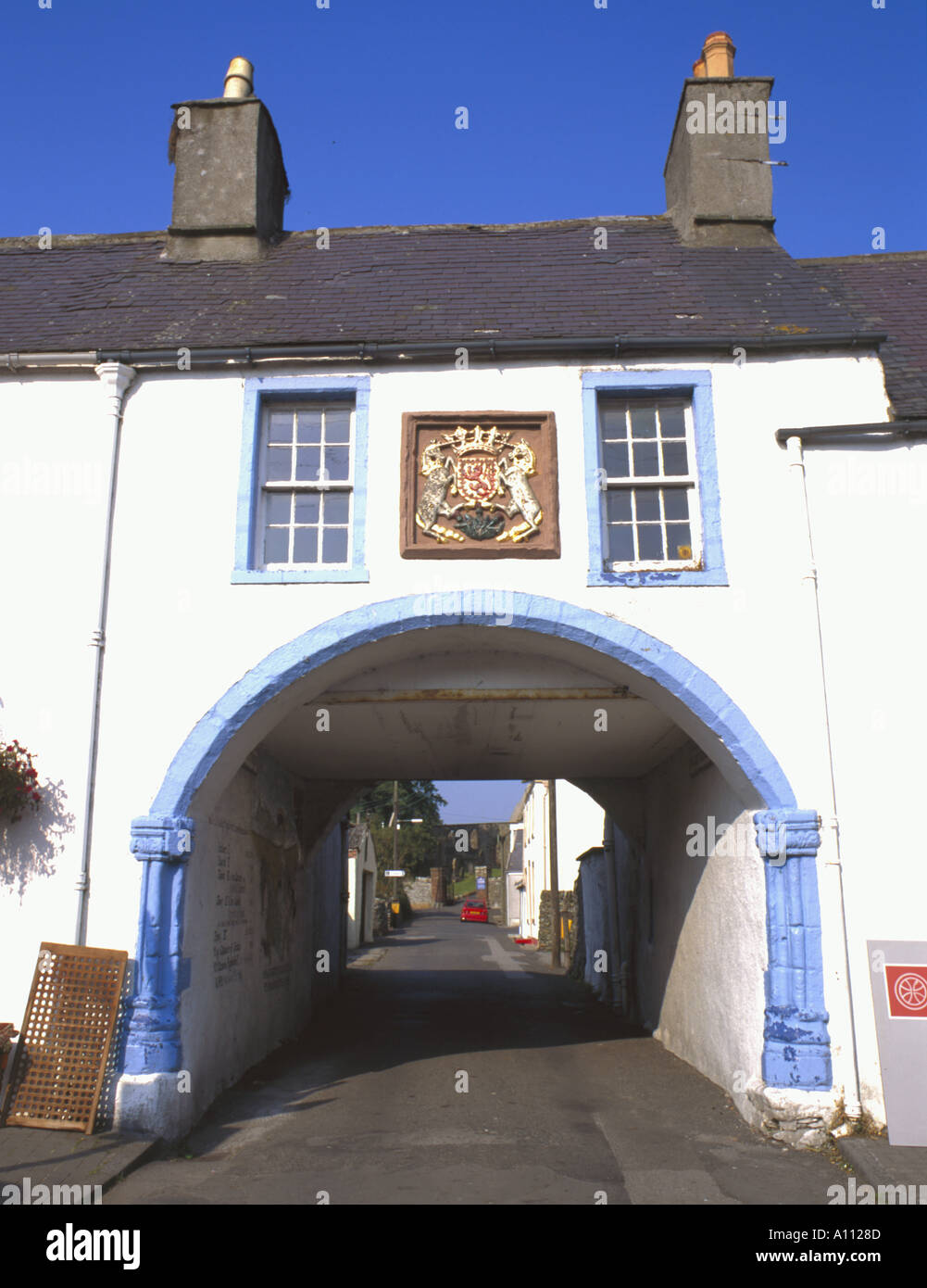 Coat of arms scotland medieval hi-res stock photography and images - Alamy