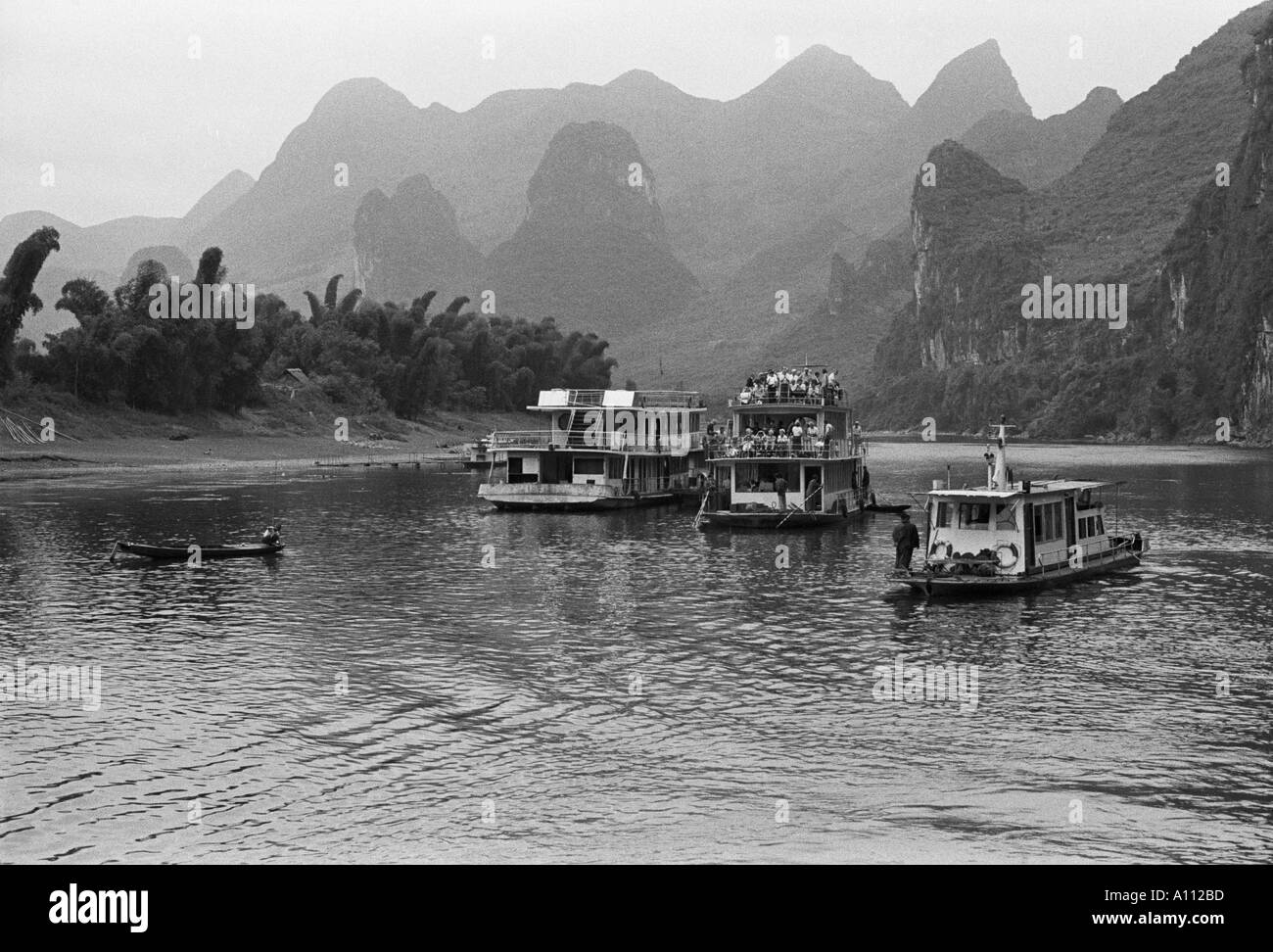 Embarkation scenery Black and White Stock Photos & Images - Alamy