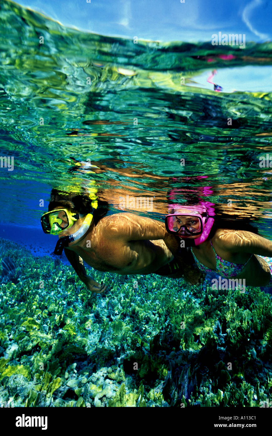 Two girls underwater hi-res stock photography and images - Alamy