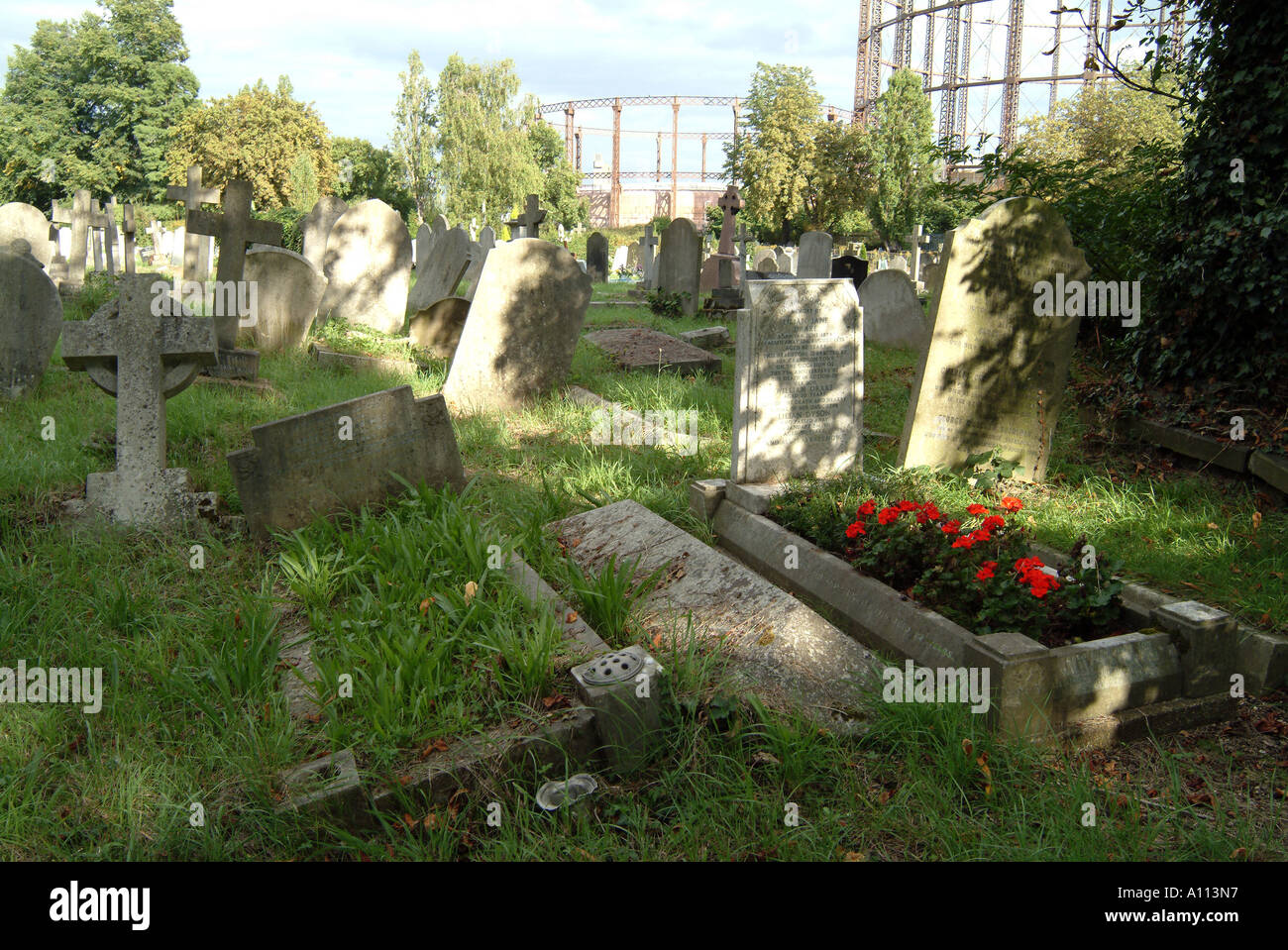 Kensal rise cemetery london hi-res stock photography and images - Alamy