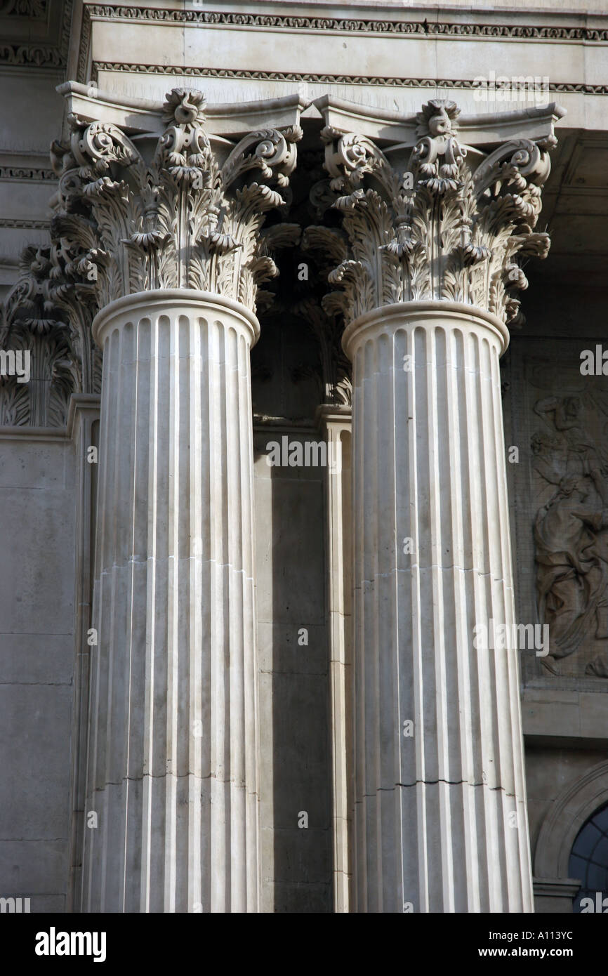 Columns at the West face of St Pauls Cathedral Stock Photo - Alamy