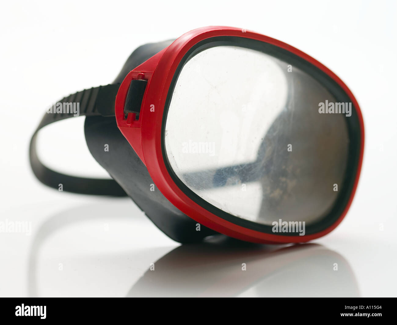 goggles sea, underwater, lens, single, large, red, black, white ...