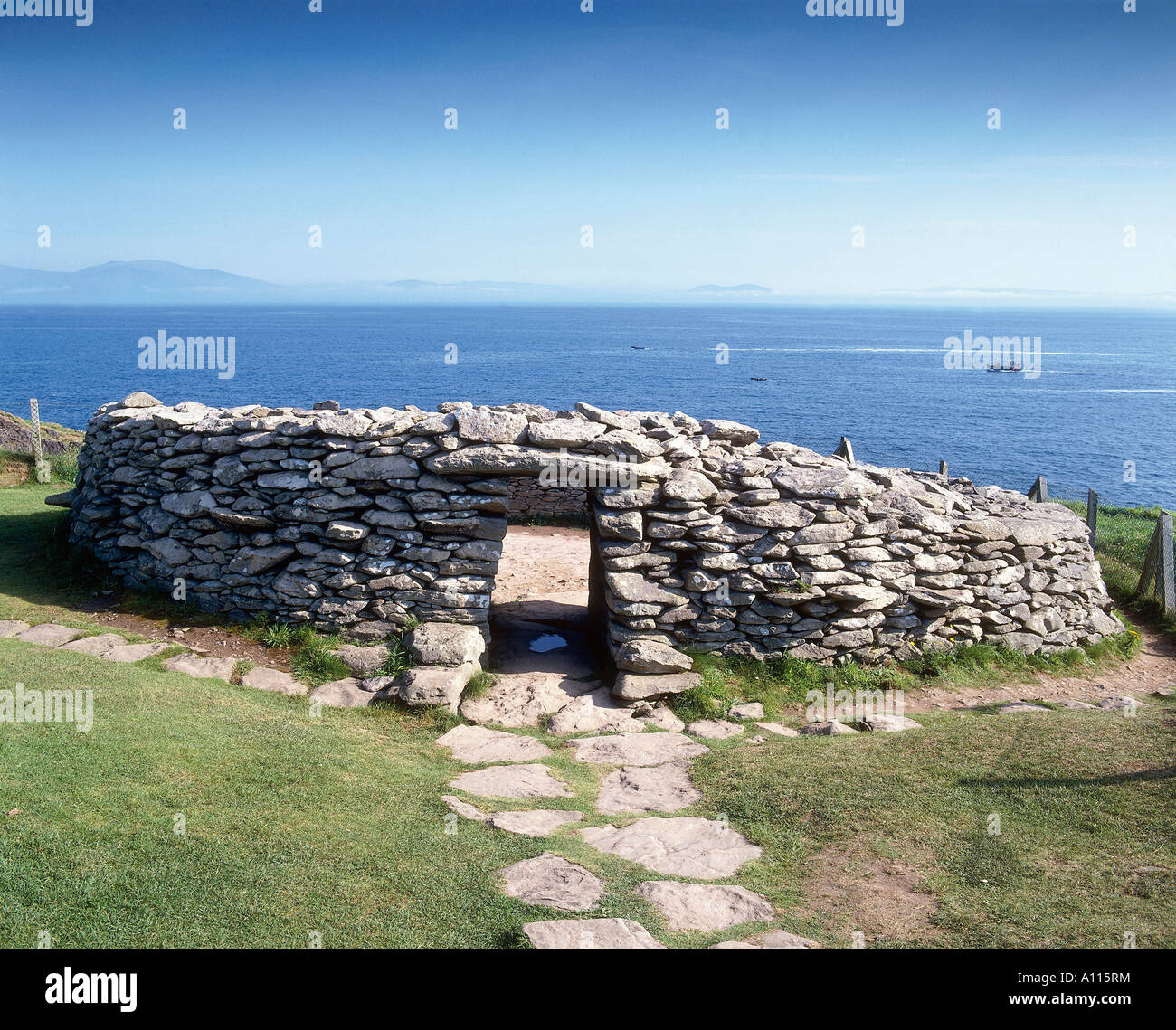 Promontory fort ireland hi-res stock photography and images - Alamy