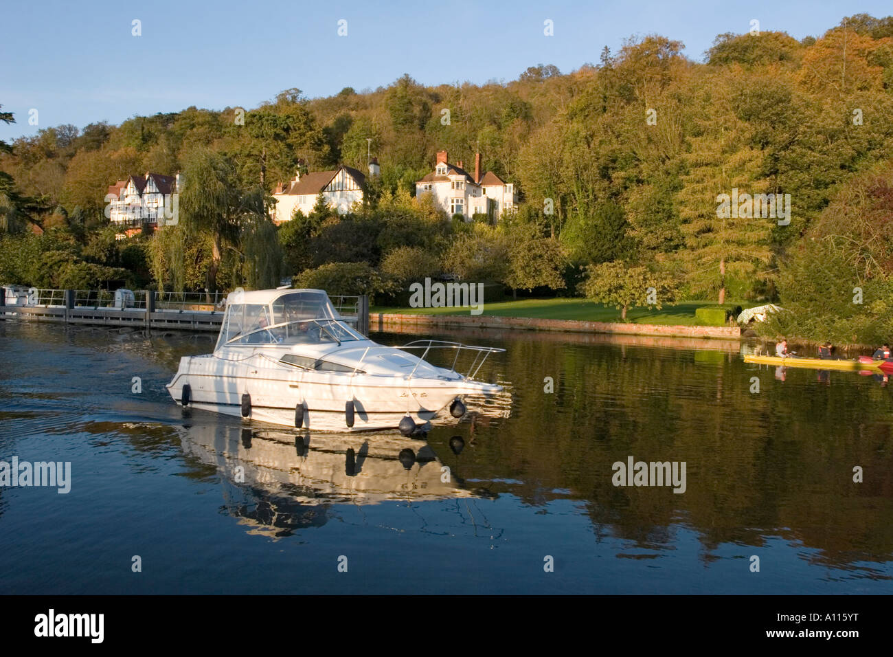 River Thames near Henley On Thames - Oxfordshire Stock Photo - Alamy