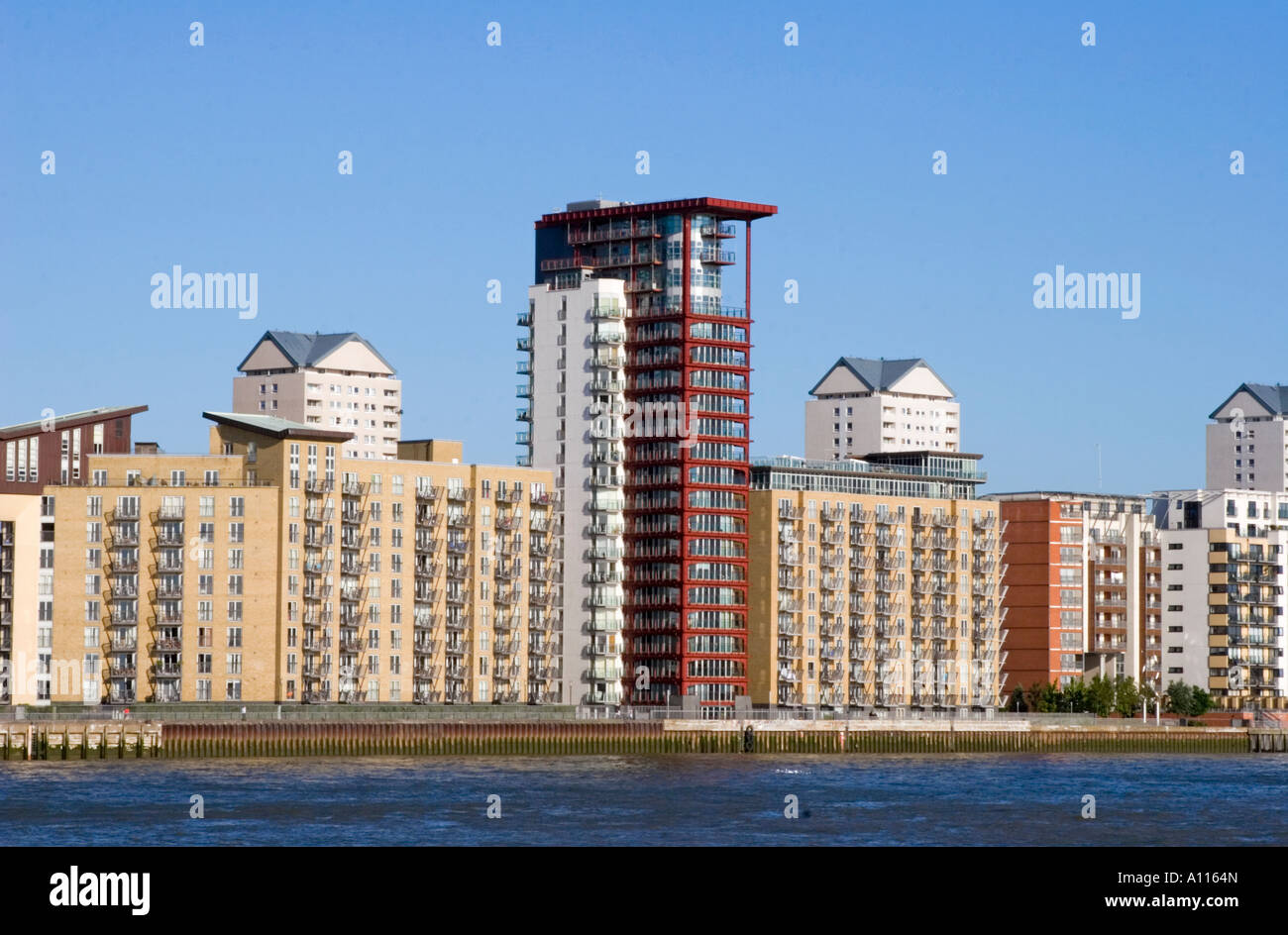 Flats london hi-res stock photography and images - Alamy
