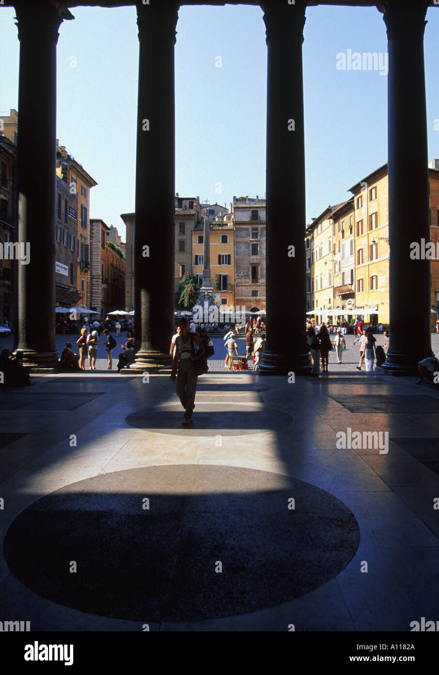 Pantheon columns hi-res stock photography and images - Alamy
