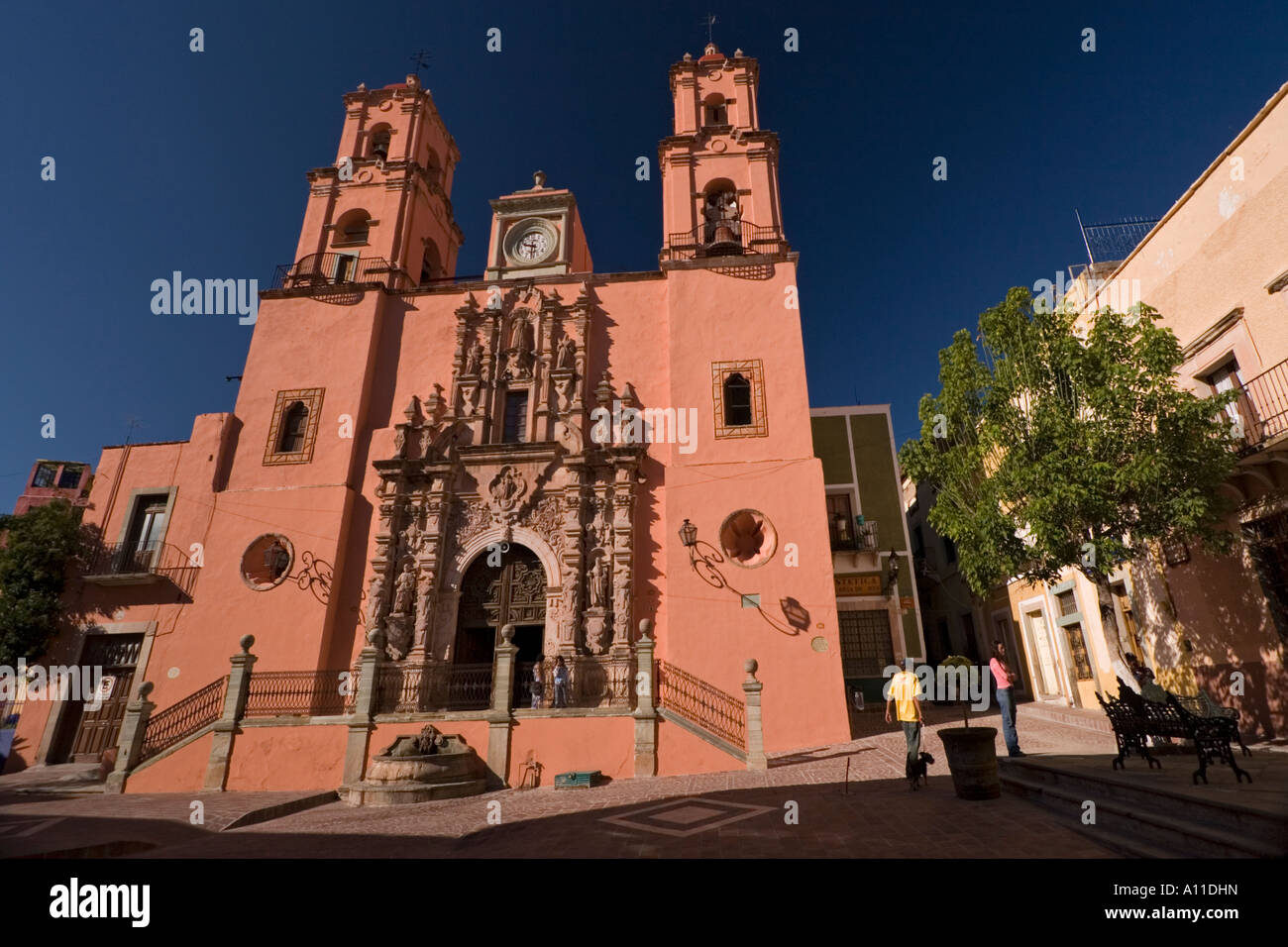 The Saint Francis baroque church in Guanajuato (Mexico). Eglise baroque ...