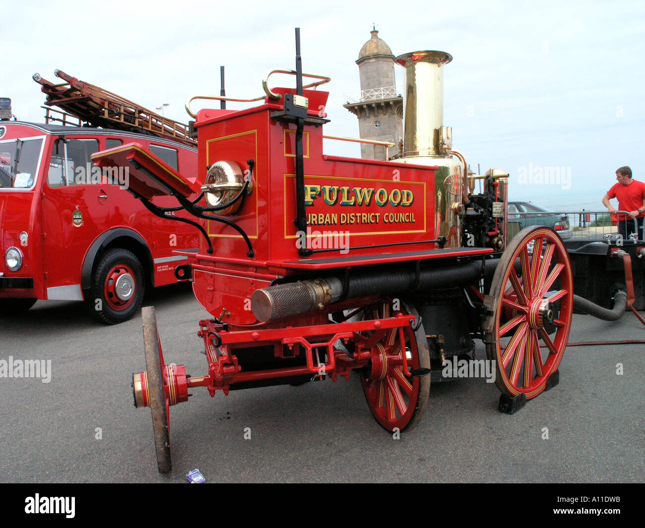 Horse drawn fire engine hi-res stock photography and images - Alamy