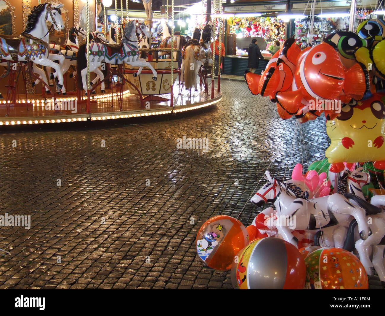 Fairground stall balloons hi-res stock photography and images - Alamy