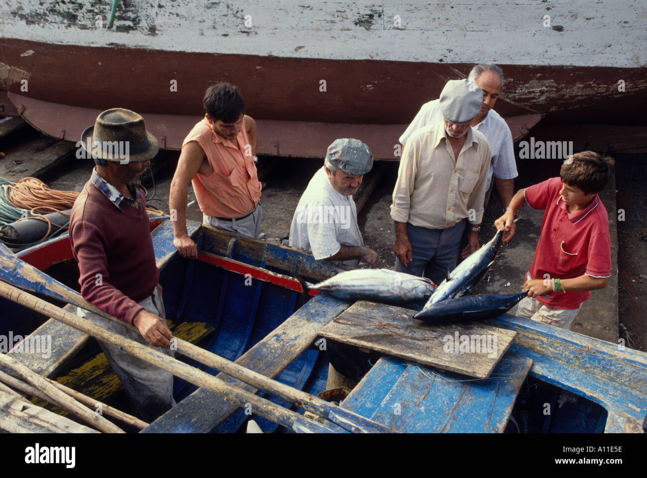 Fishing vessel offloading hi-res stock photography and images - Alamy