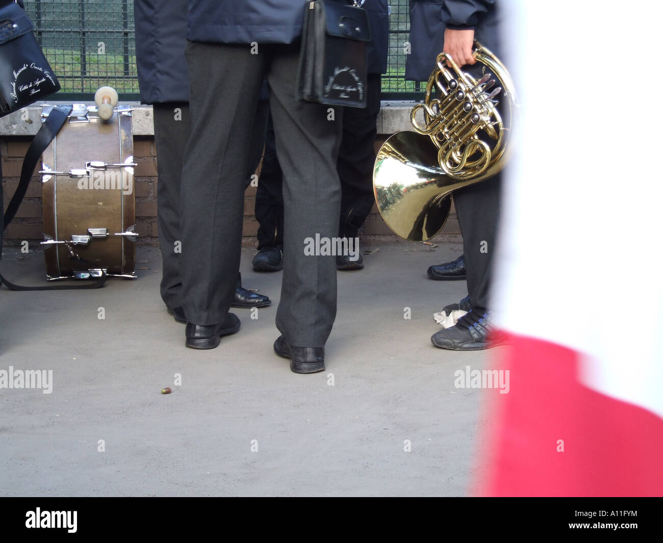 bands member having a break Stock Photo - Alamy