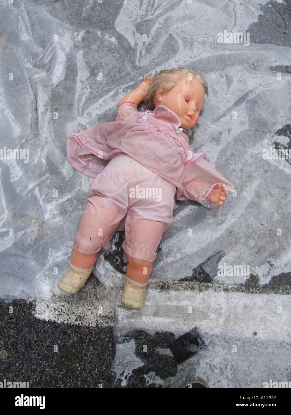 Homeless girl doll road hi-res stock photography and images - Alamy