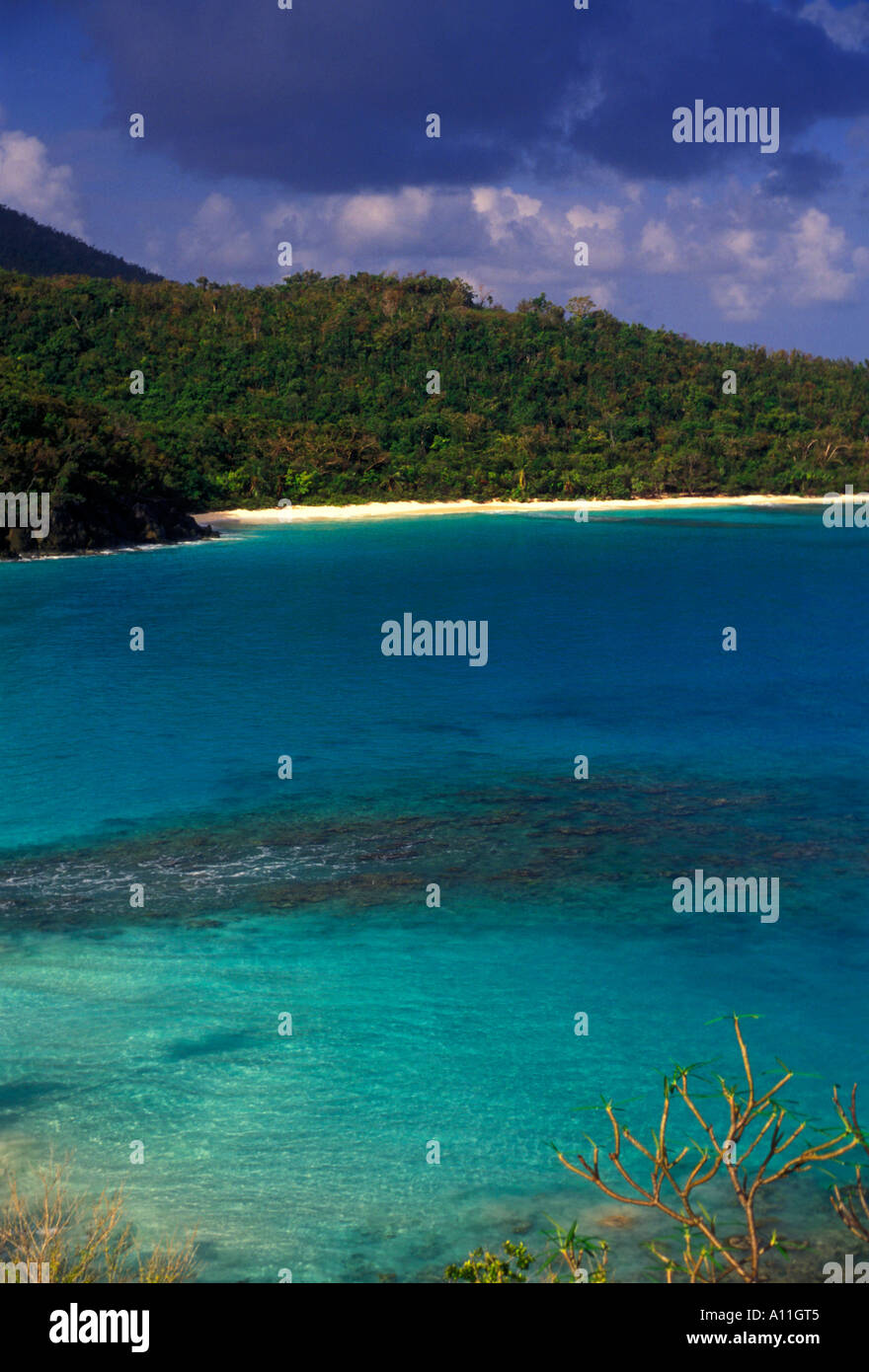 Hawksnest Beach, Hawksnest Bay, Saint John, St John, United States ...