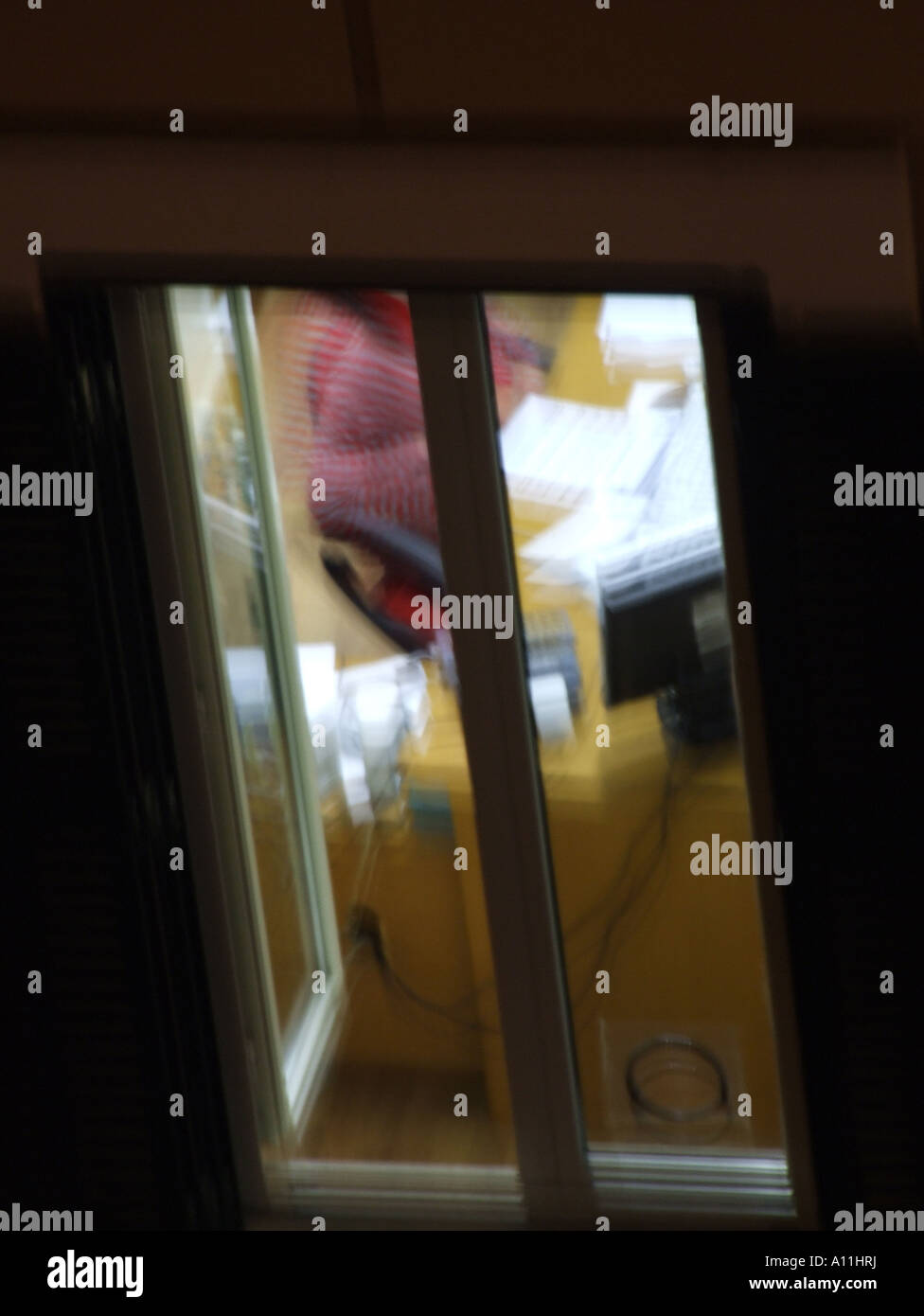 woman working late in office Stock Photo - Alamy