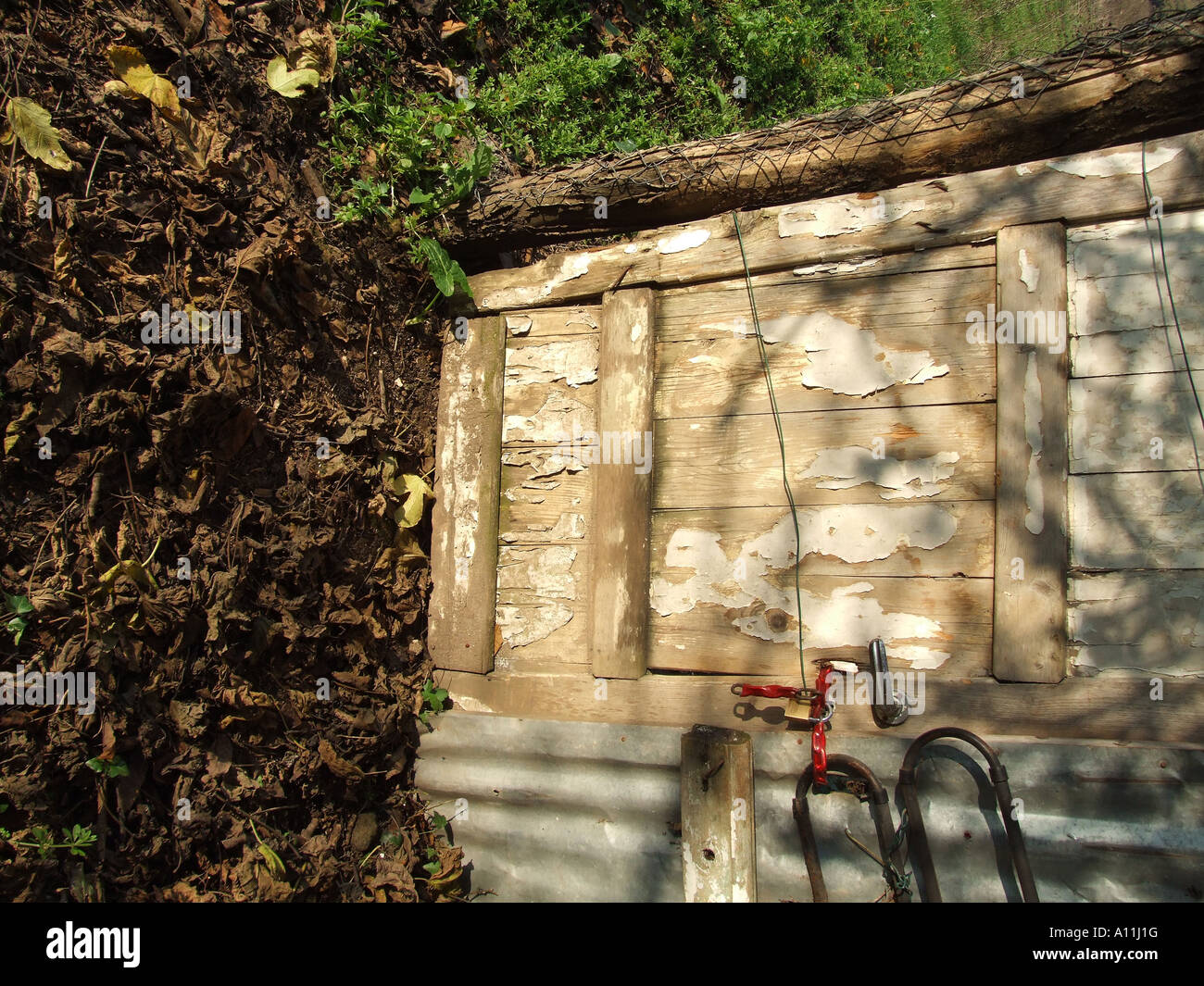 makeshift home in countryside Stock Photo - Alamy