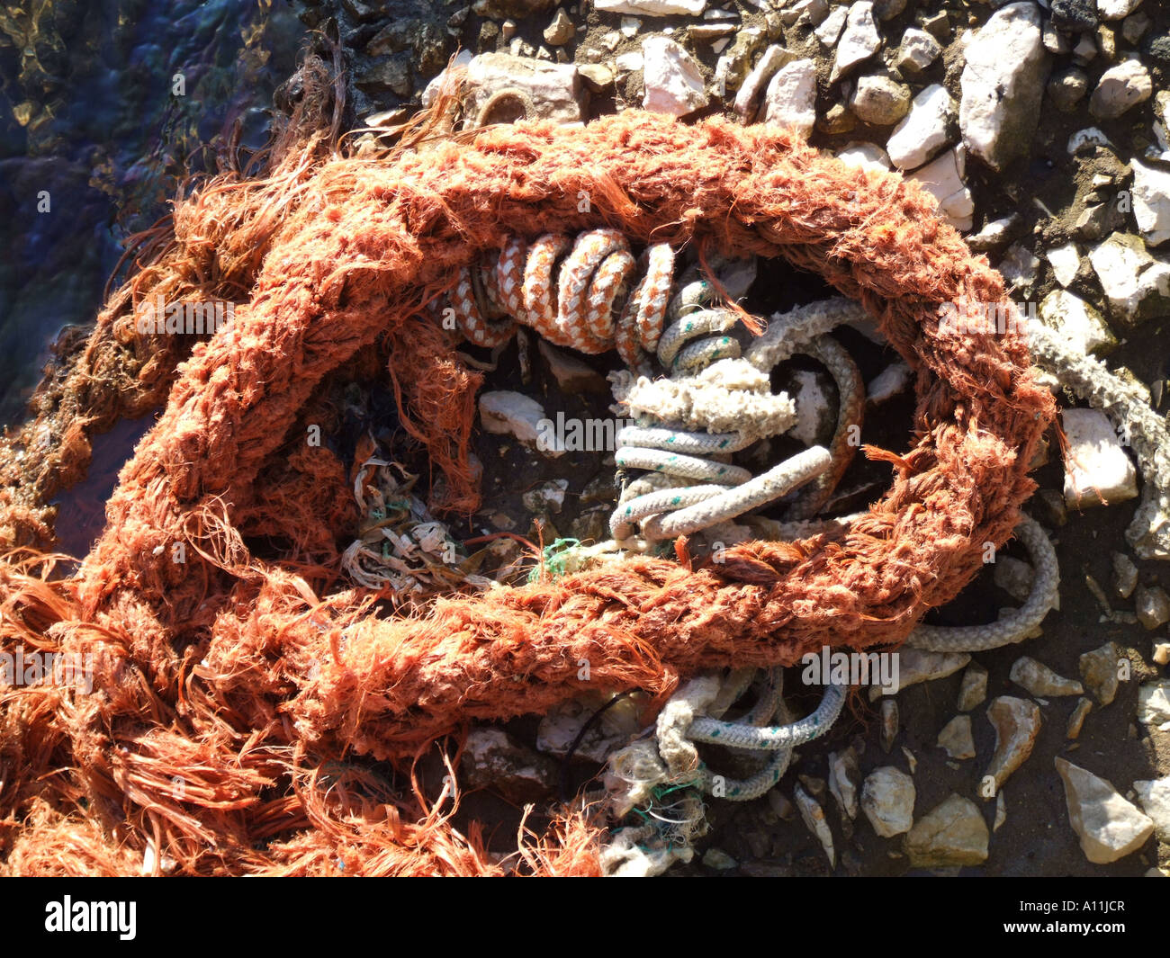Broken mooring rope hi-res stock photography and images - Alamy