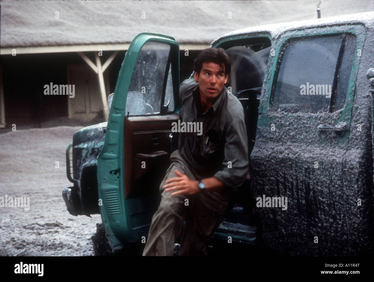 Dante s peak Year 1997 Director Roger Donaldson Pierce Brosnan Stock ...