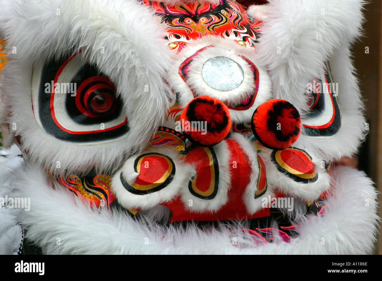 Chinese lion dance head costume hi-res stock photography and images - Alamy