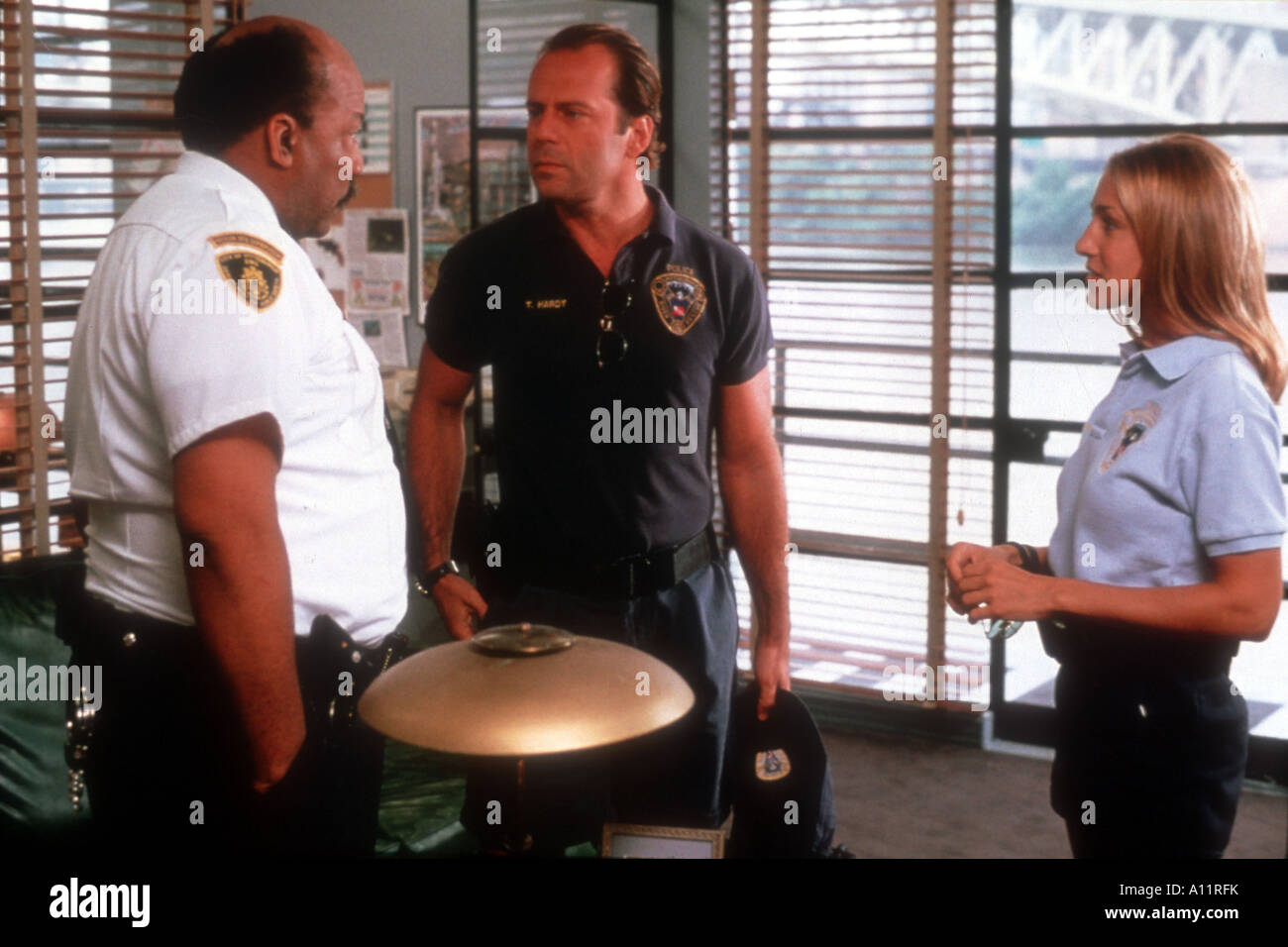 Sarah jessica parker striking distance hi-res stock photography and ...