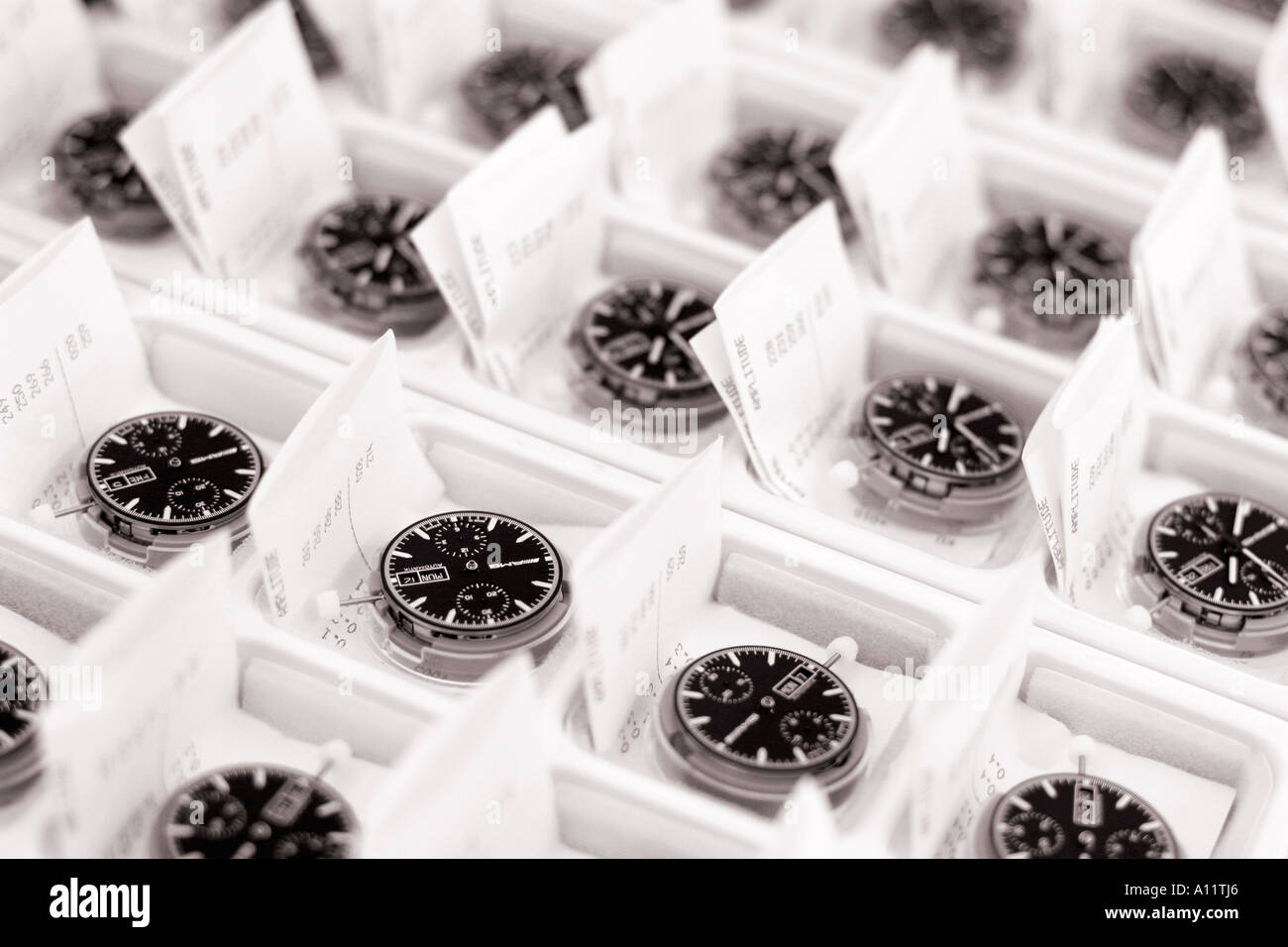 Braun clock hi-res stock photography and images - Alamy