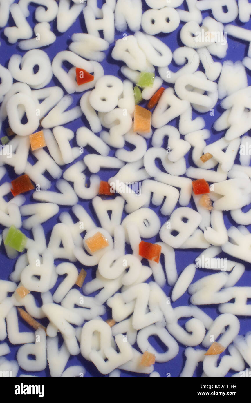 Buchstabensuppe alphabet soup Stock Photo - Alamy